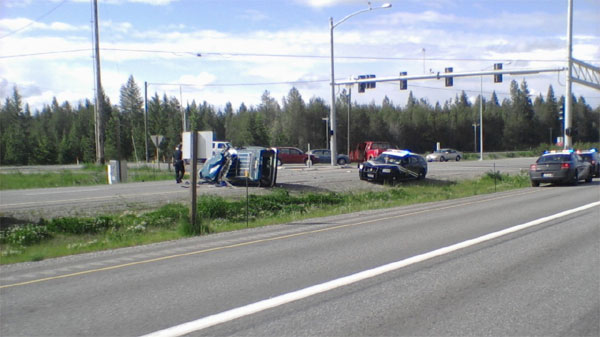 Investigators: HWY 95 crash caused by red-light runner | krem.com