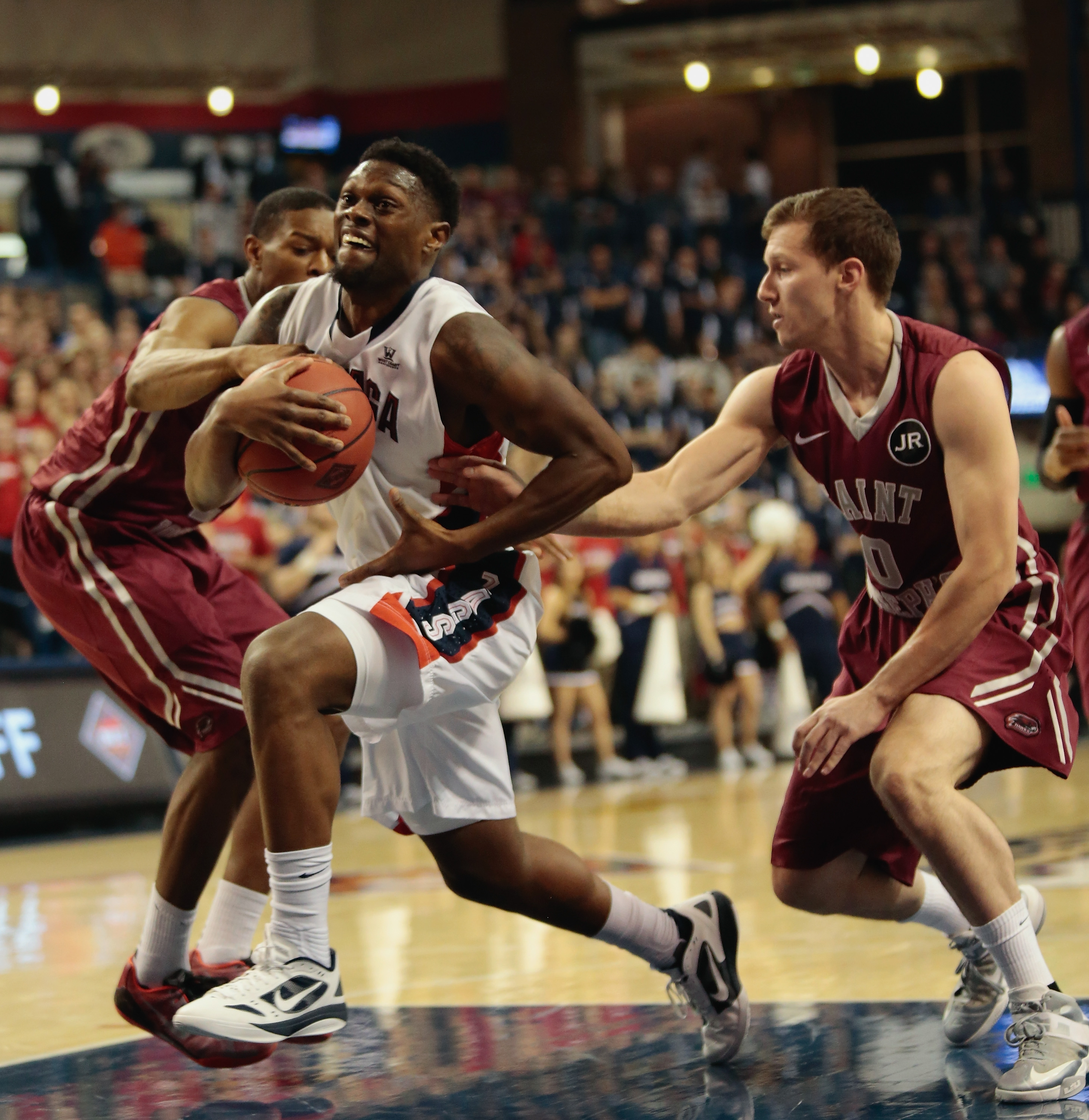 Bell sparks Zags in historically dominant win over Hawks | krem.com