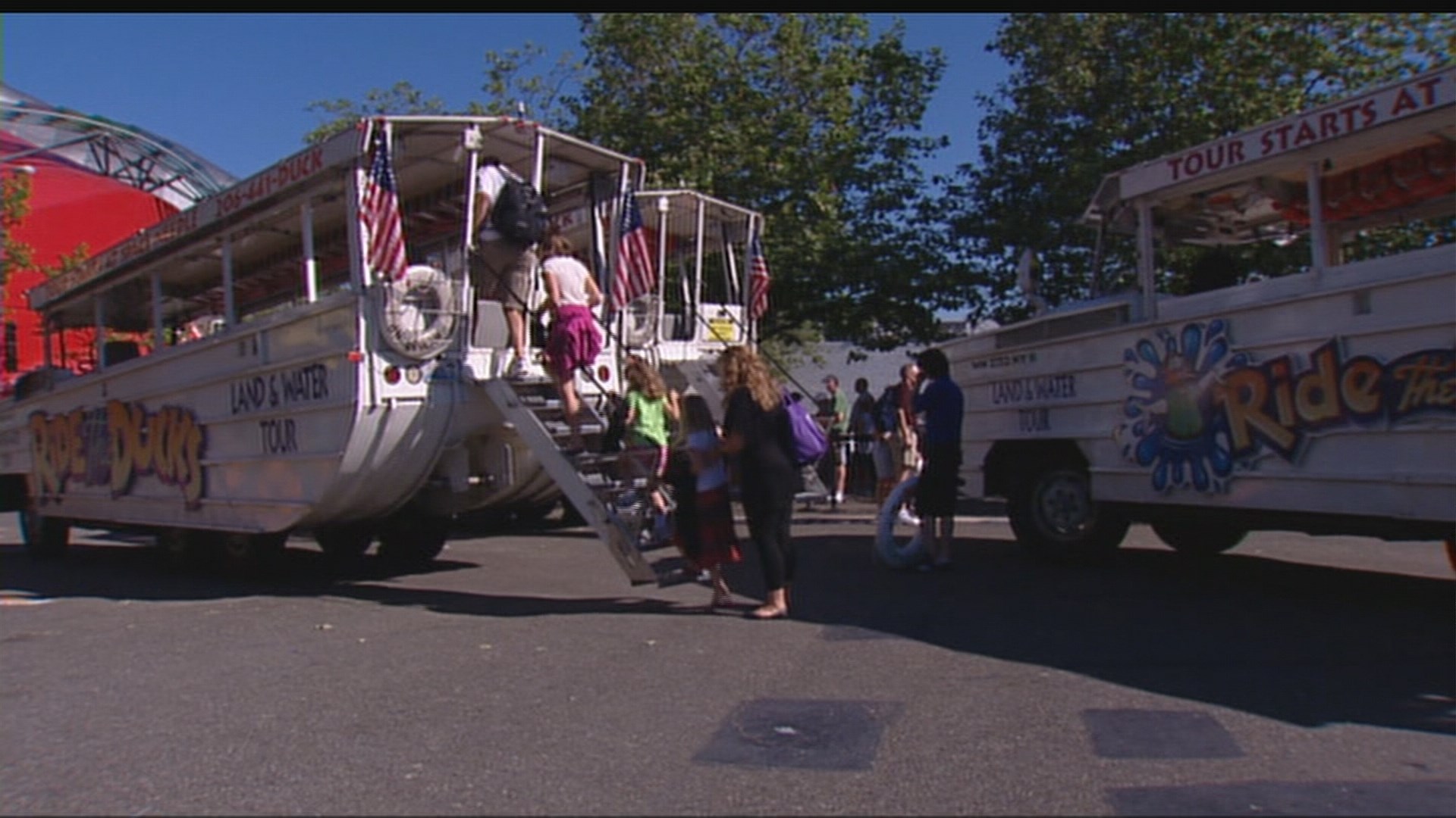 Support grows for Ride the Ducks Seattle | krem.com