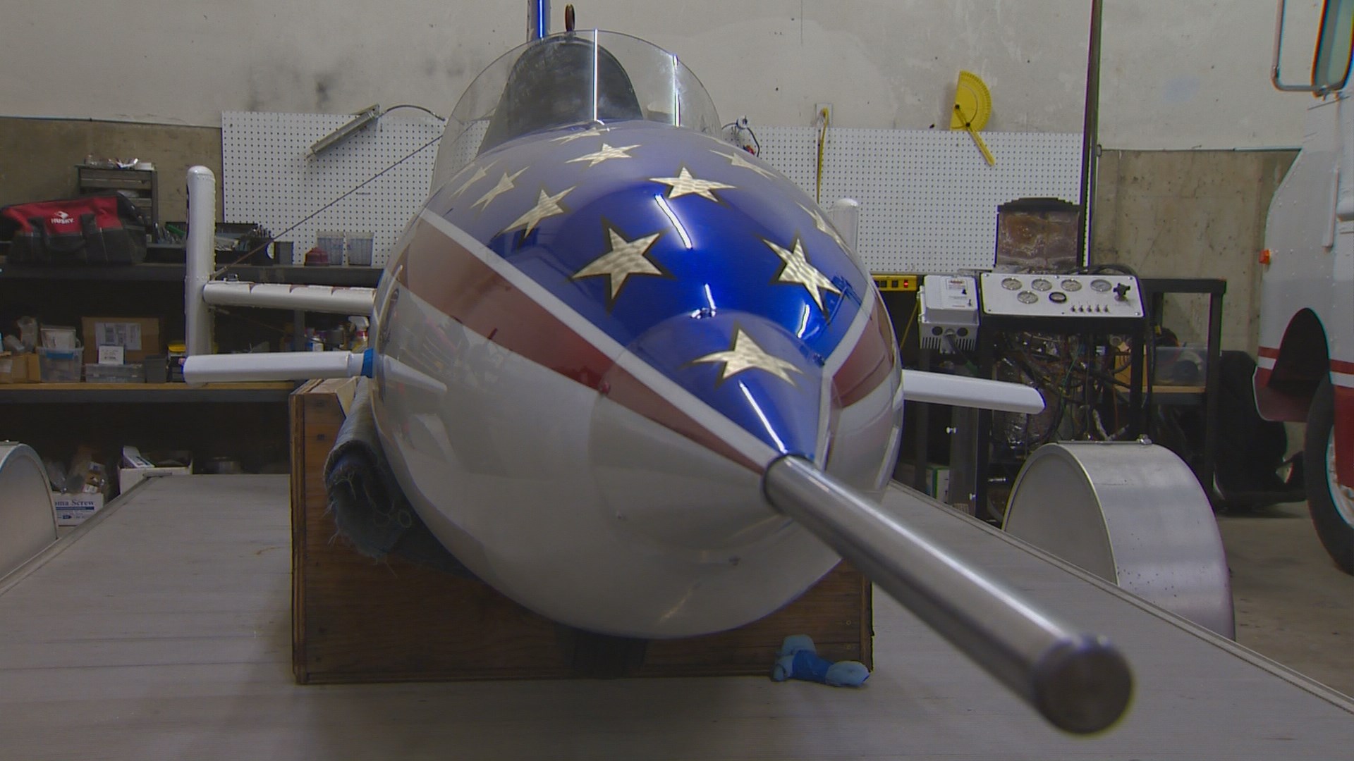 Man builds rocket to jump Snake River Canyon | krem.com